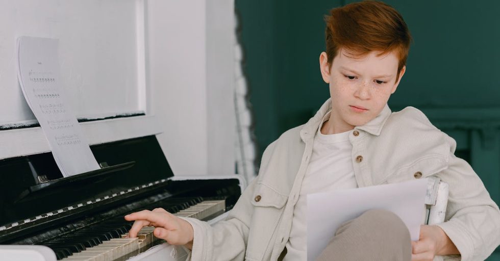 Mastering Piano: Exercises for Good Hand Position for Beginners ...